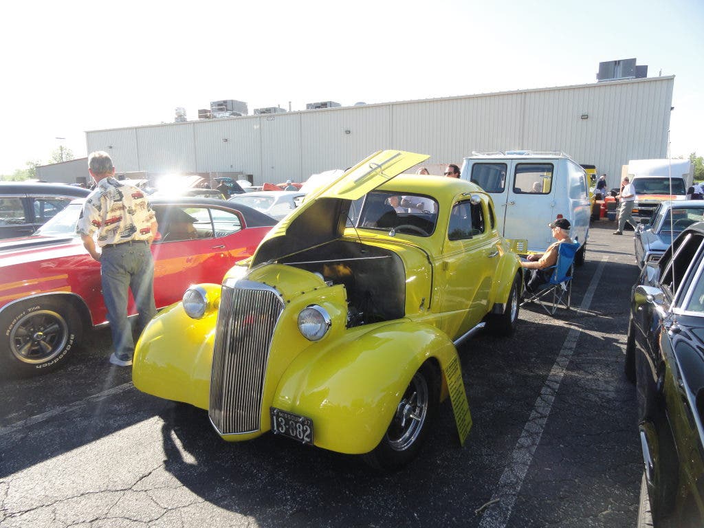 Memories Car Club Cruises Down Memory Lane | Sunset Hills, MO Patch