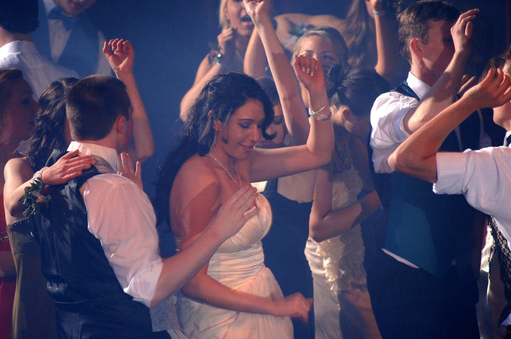 Benilde-St. Margaret's Celebrates Prom in Style | St. Louis Park, MN Patch