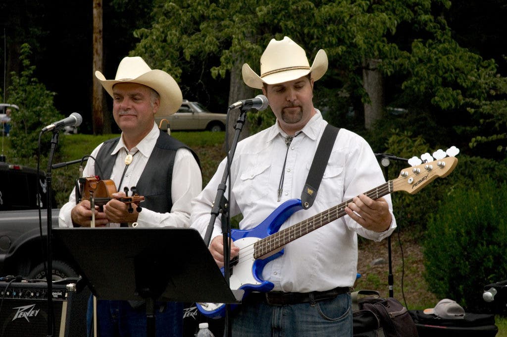 Photo Gallery: The John Penny Band Performs on the Town Green | Weston ...