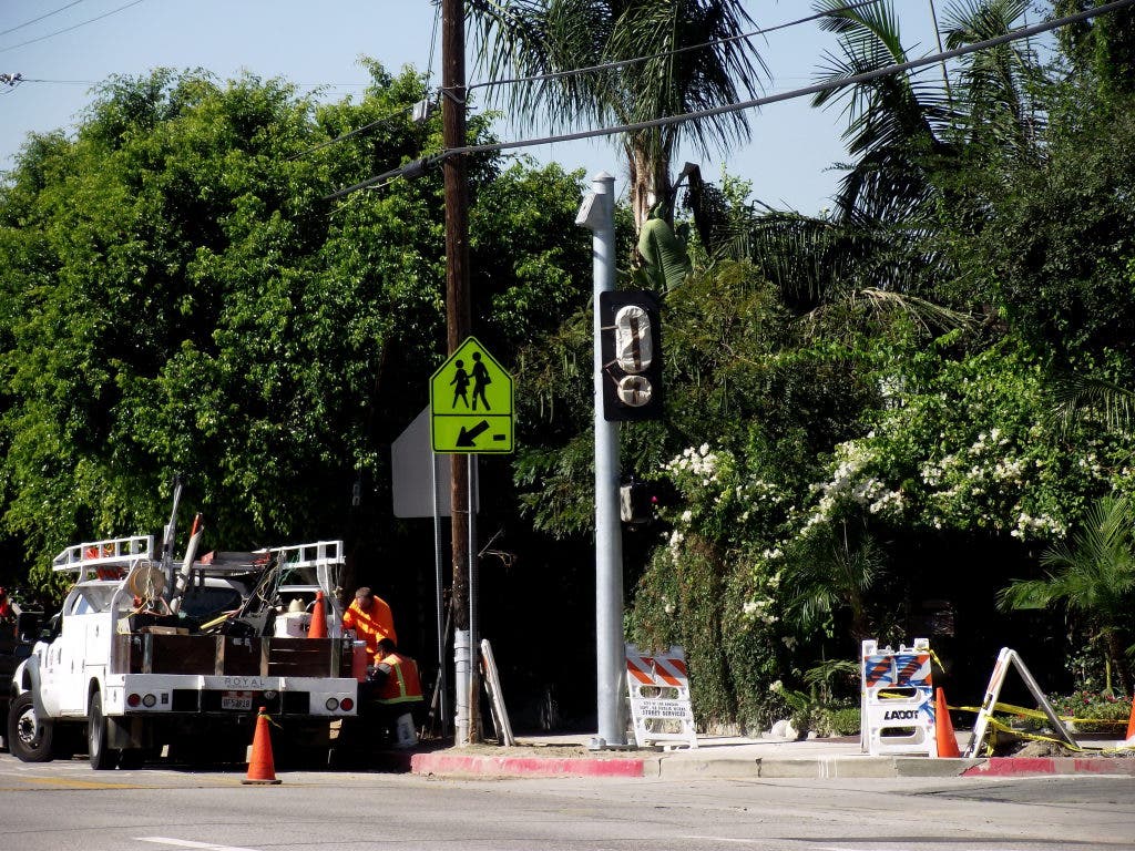 Strathern Street Elementary School Traffic Signals Operational | North ...