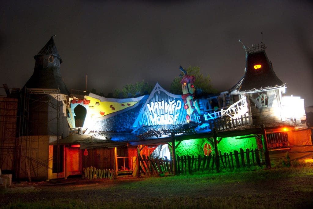 PHOTOS: Construction Continues on Wild Bill's Funhouse | Middletown, CT ...