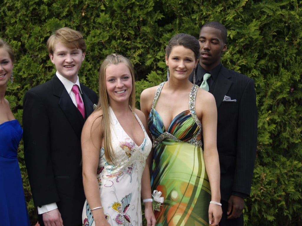 Somers High School Juniors and Seniors Celebrate Their Prom | Ellington ...