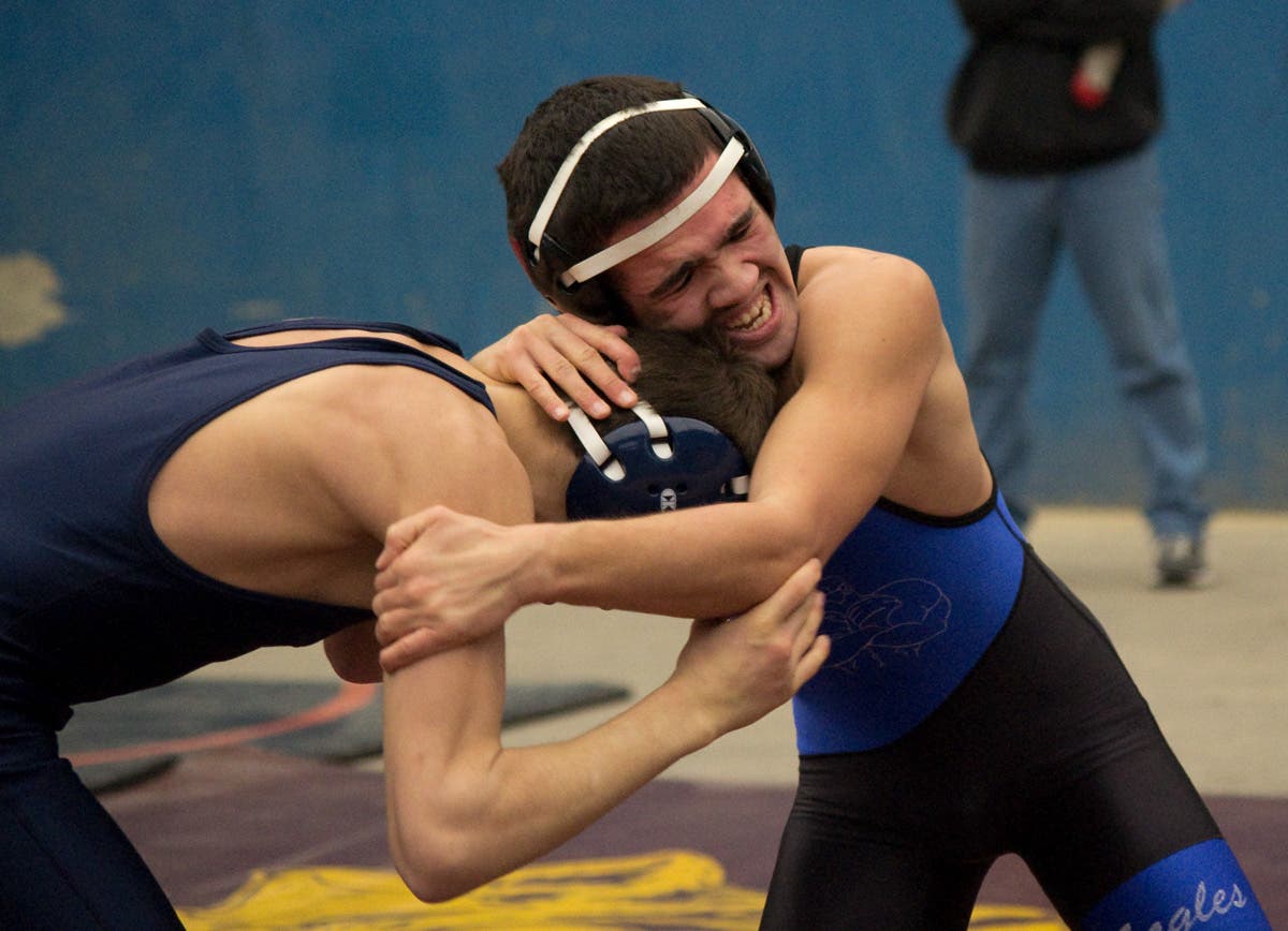 Young Ike Team, Utica Test Waters at County Wrestling Meet | Shelby, MI ...