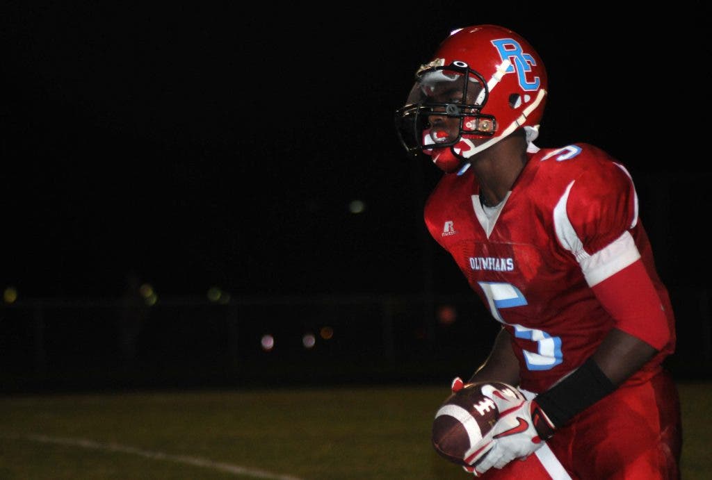Football Photo Gallery: Rich Central Falls Hard to Runaway Bengals Team ...