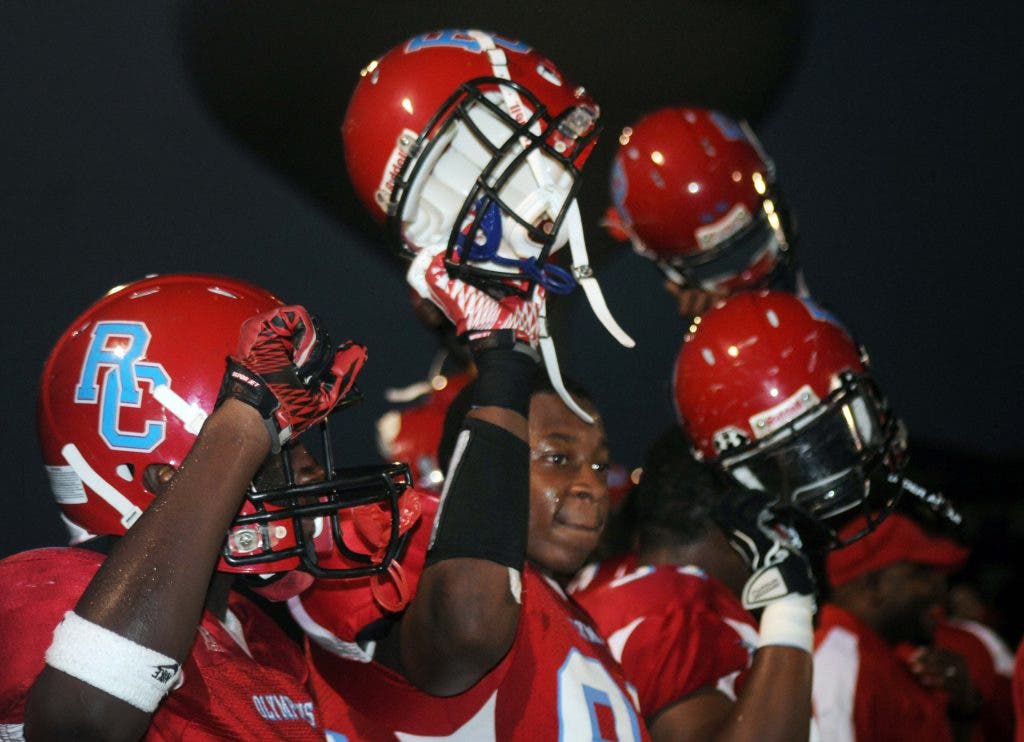 Football Photo Gallery: Rich Central Falls Hard to Runaway Bengals Team ...