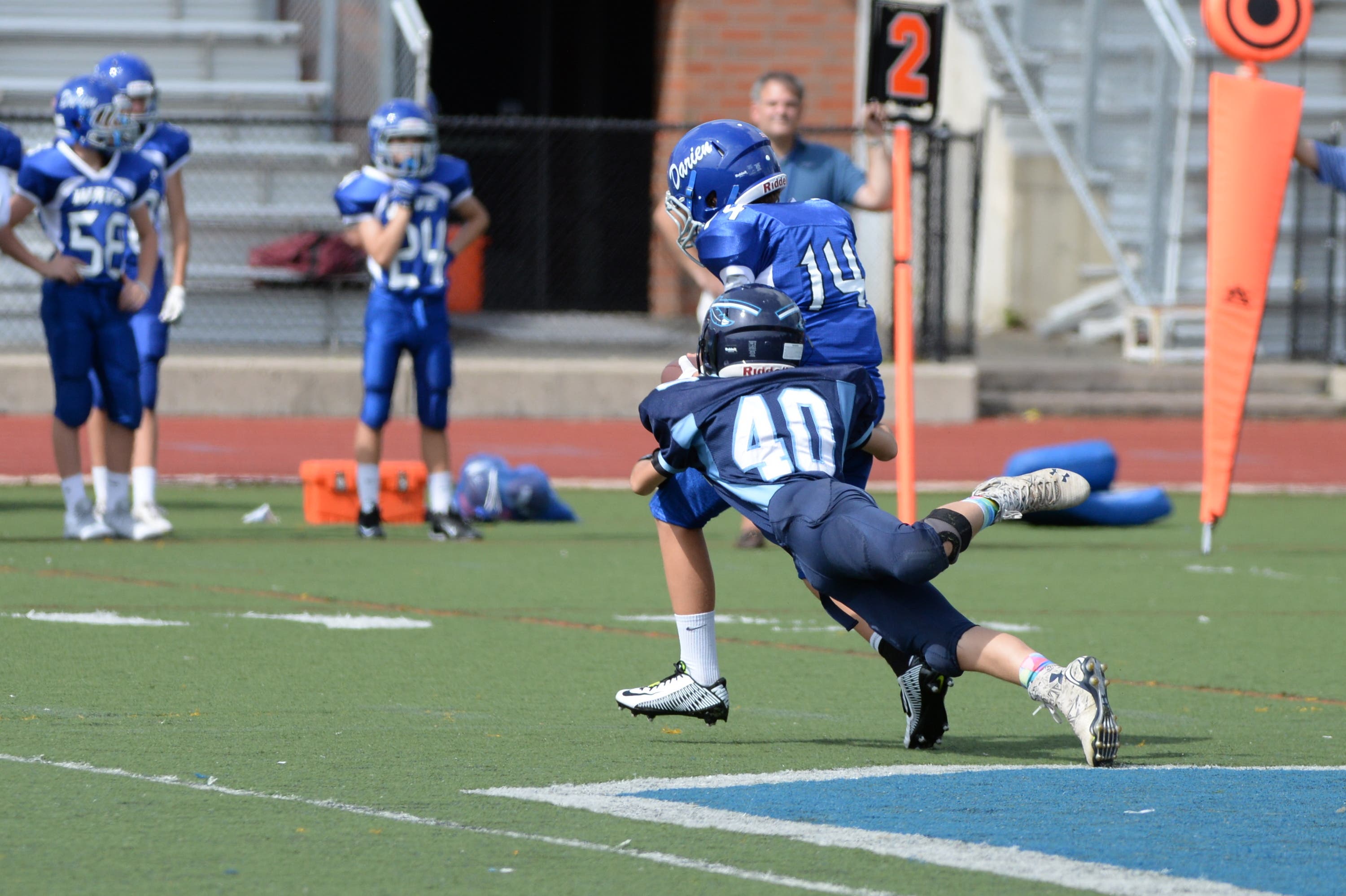 Eighth Grade Football: Wilton Blue 21 - Darien Blue 8 | Wilton, CT Patch