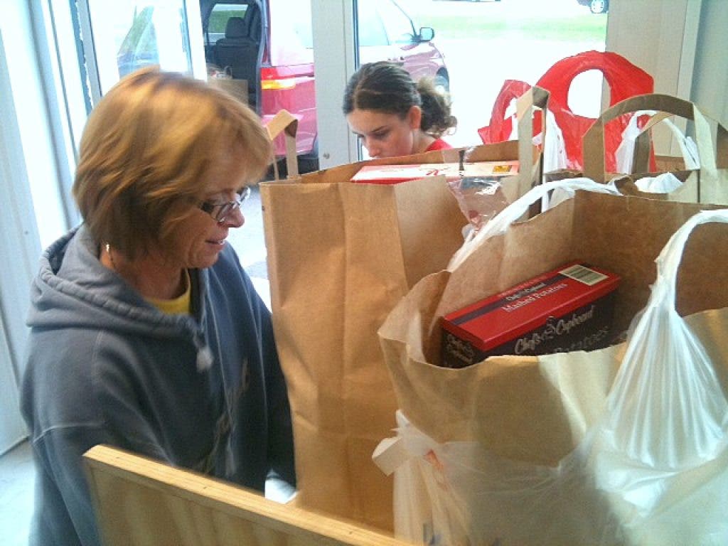 Hospital's Nurses Take Weight-Loss Challenge, Donate Food to Pantry ...