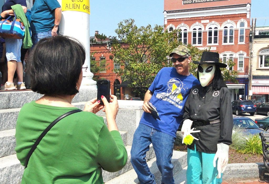 IMAGE GALLERY: Exeter UFO Festival | Exeter, NH Patch