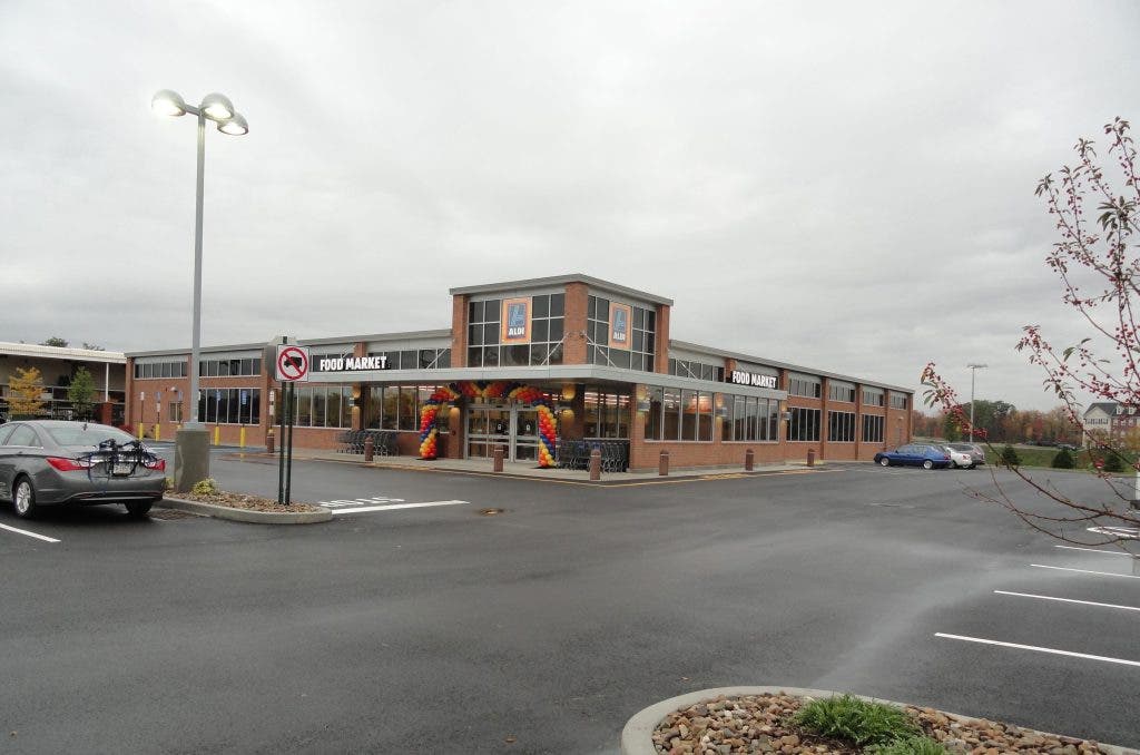 Customers Stream Into New ALDI Food Market in Wexford | Pine-Richland ...