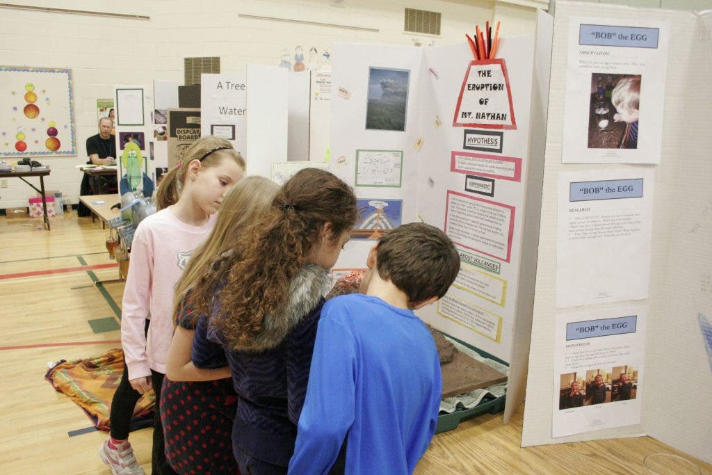 PHOTOS: Brookfield Elementary Students Showcase Science Projects ...