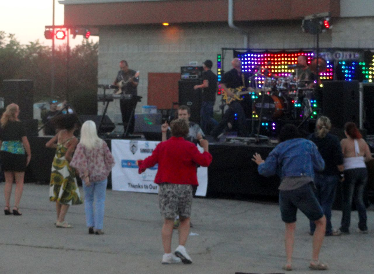 Community Center Closes Out 10th Year of Concert Series | Oak Creek, WI ...