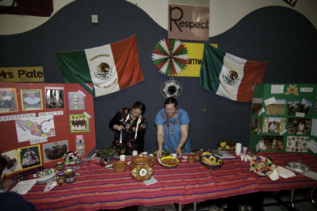 VIEWFINDER: International Night at Einstein Elementary | Redmond, WA Patch