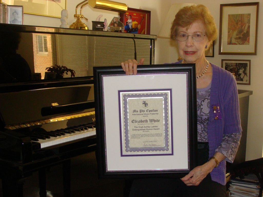 Elizabeth White Receives Distinguished Alumni Award from Professional ...
