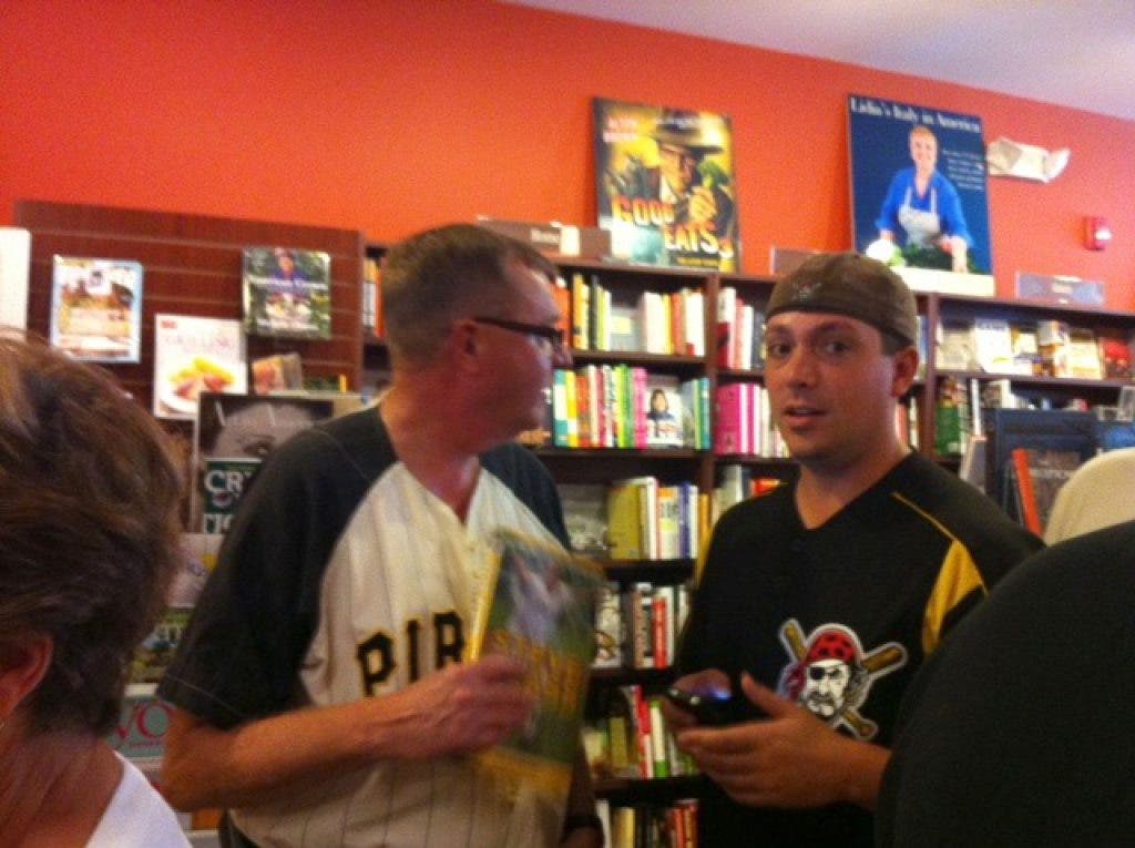 Former Pirate Steve Blass Signs Autographs, Meets With Fans at Penguin ...