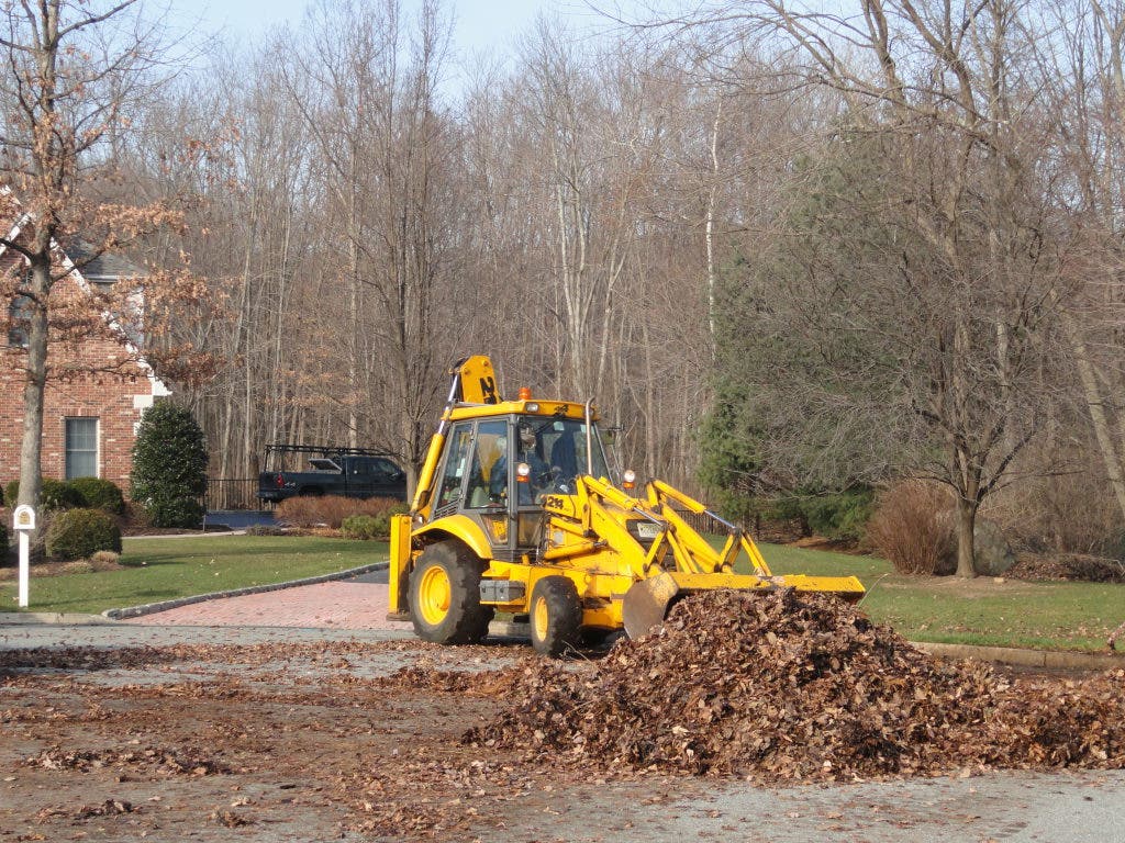 DPW Goal: Leaves Cleared By End Of The Year | Mahwah, NJ Patch