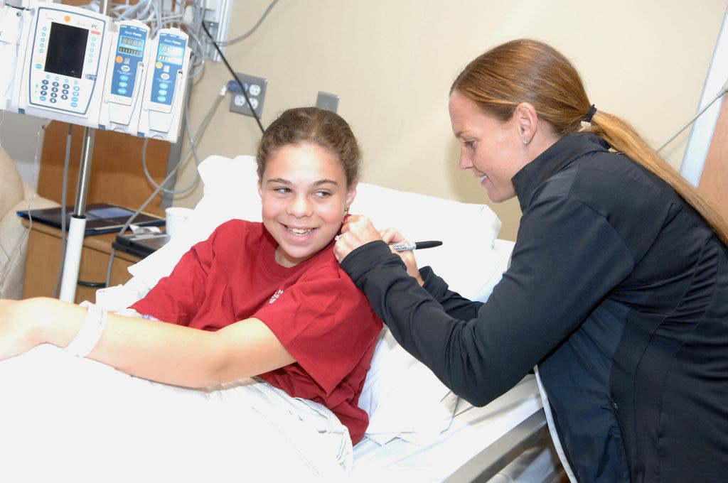 Christie Rampone Welcomed by Hundreds at Neptune Hospital | Manasquan ...