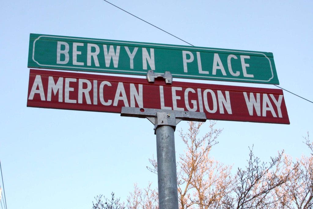 Viewfinder: Lawrence Twp. 'Renames' Berwyn Place to American Legion Way ...