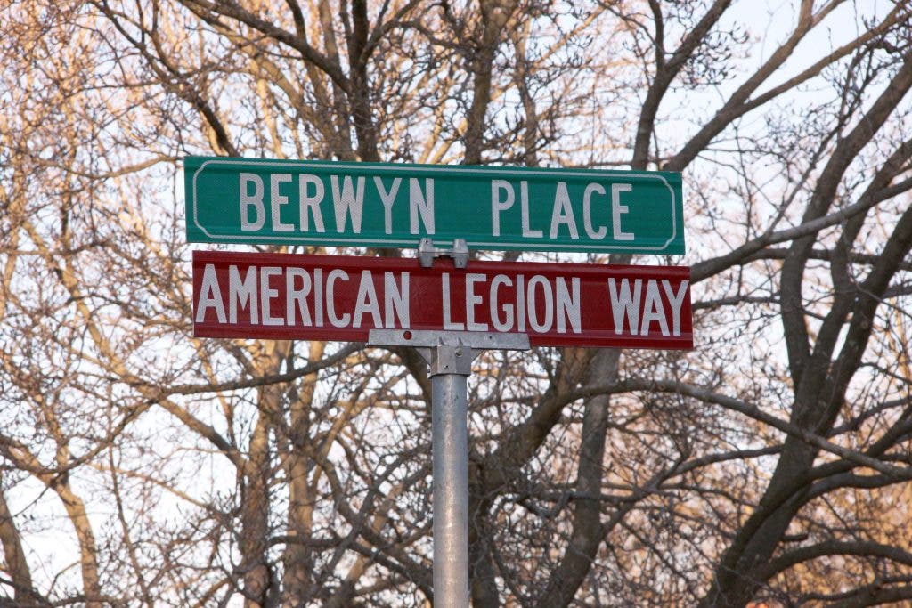 Viewfinder: Lawrence Twp. 'Renames' Berwyn Place to American Legion Way ...