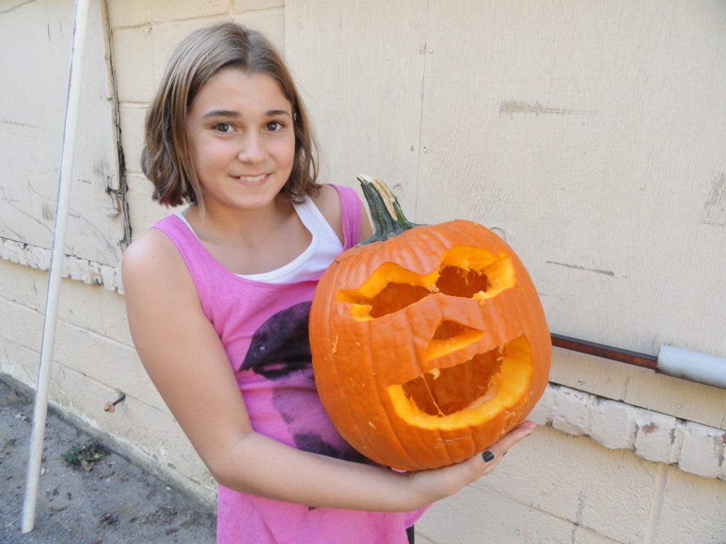PHOTO GALLERY: Pumpkin Carving at the Hat Factory | Peekskill, NY Patch