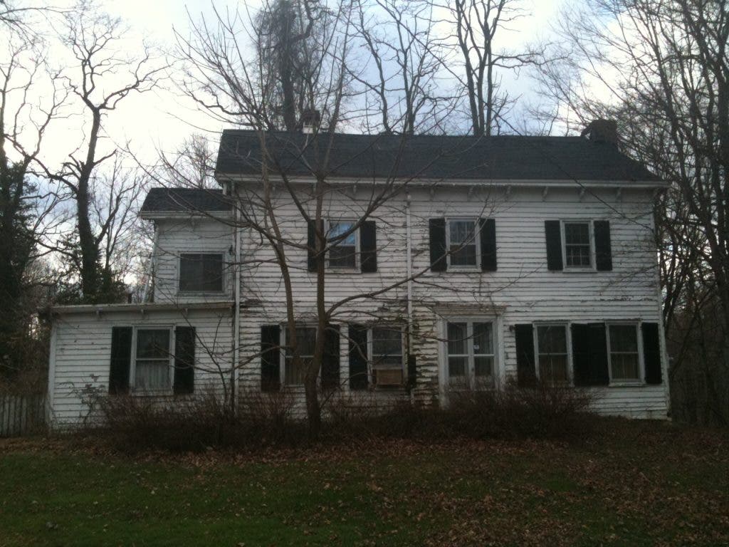 Historic and Deteriorating Adams-Bernstein House Up for Sale | Yorktown ...