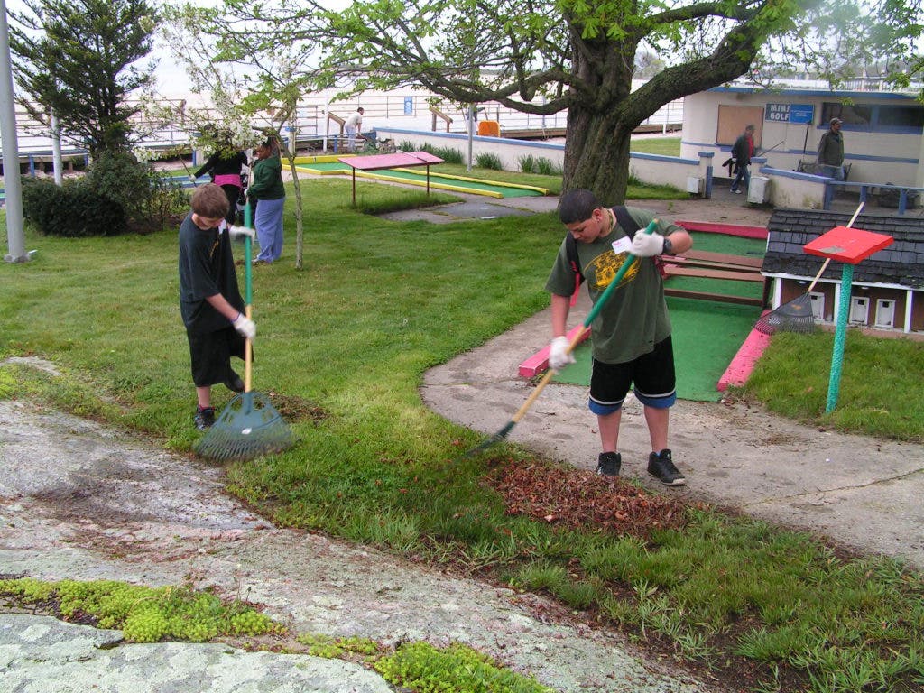 BDJMS Students Give Back to the Environment | New London, CT Patch