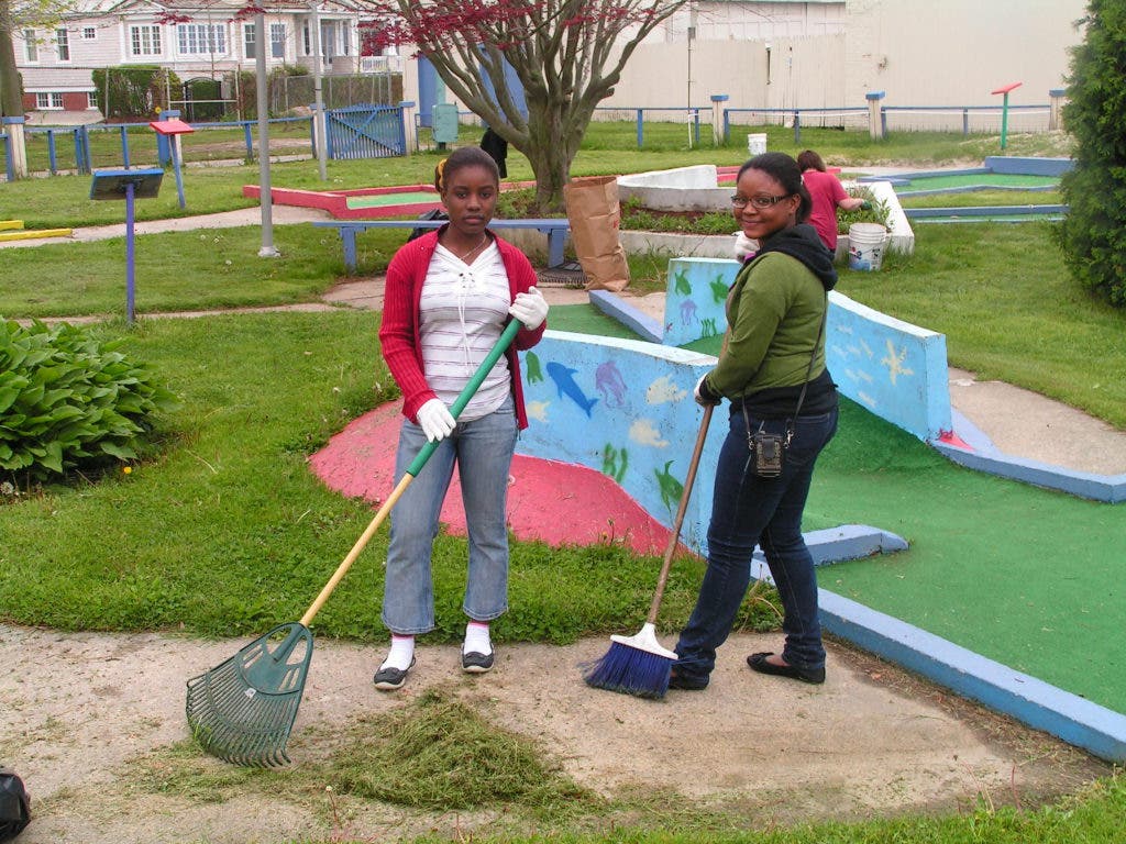 BDJMS Students Give Back to the Environment | New London, CT Patch