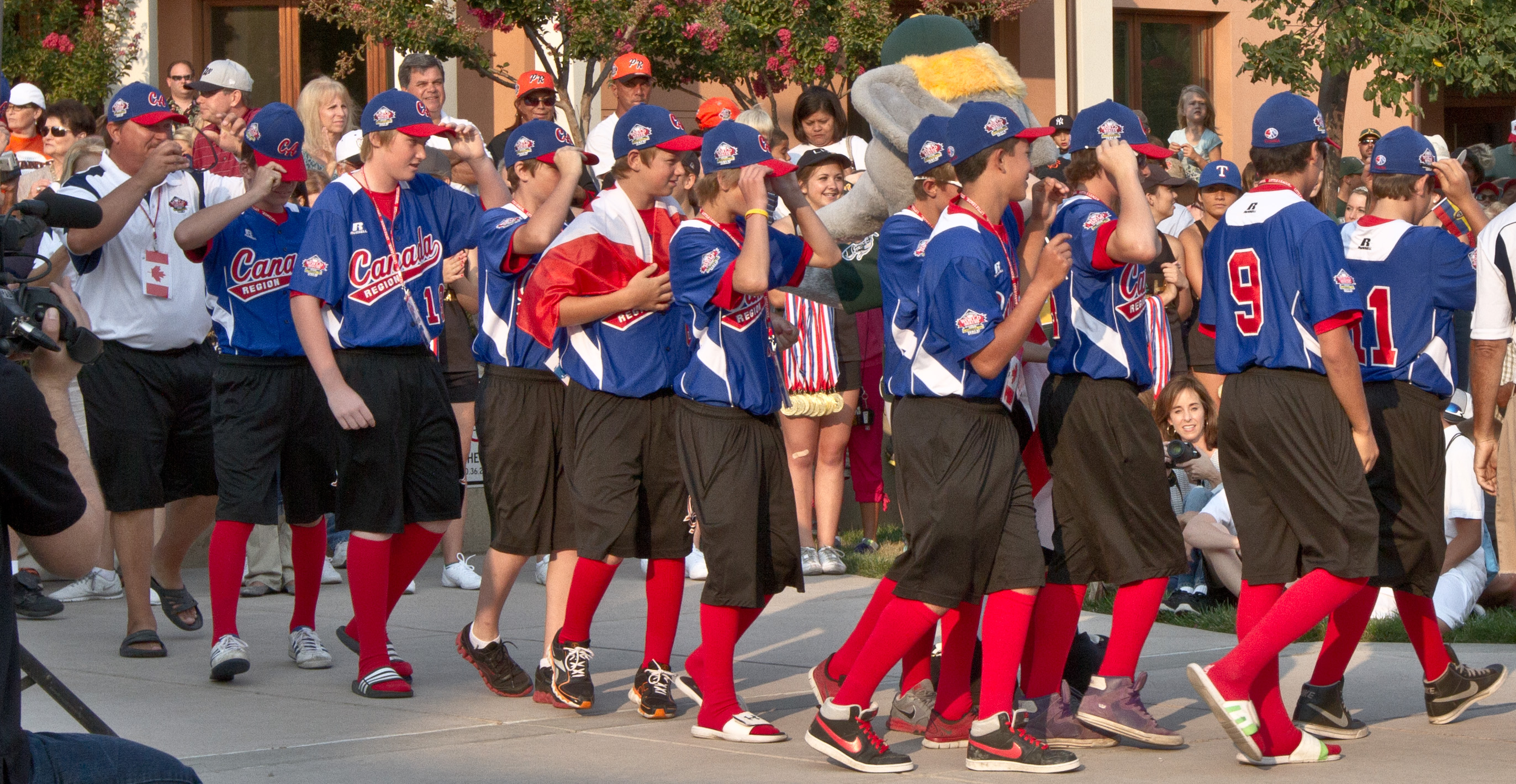 Little League World Series Opening Day Parade in Photos | Livermore, CA ...