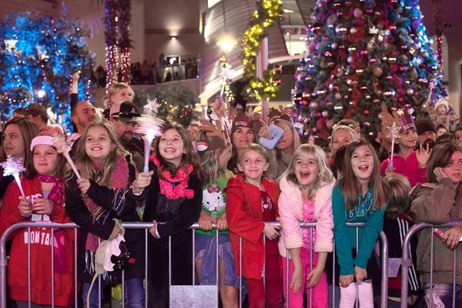 Promenade Temecula Transforming Into Winter Wonderland Next Week | Lake ...