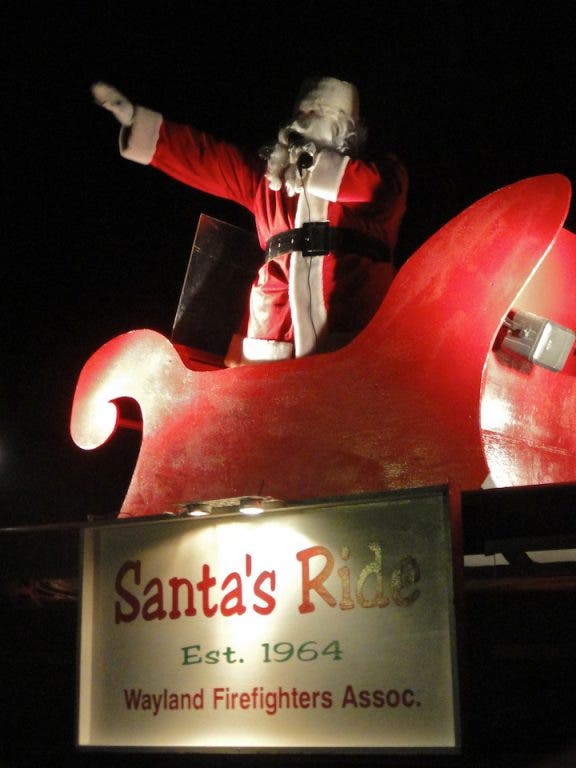 PHOTOS: Santa Comes to Wayland on a Fire Engine Sleigh | Wayland, MA Patch