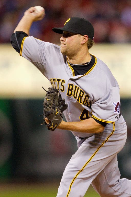 Bellevue College Alumnus Evan Meek Bounces Back and Makes his Mark in ...