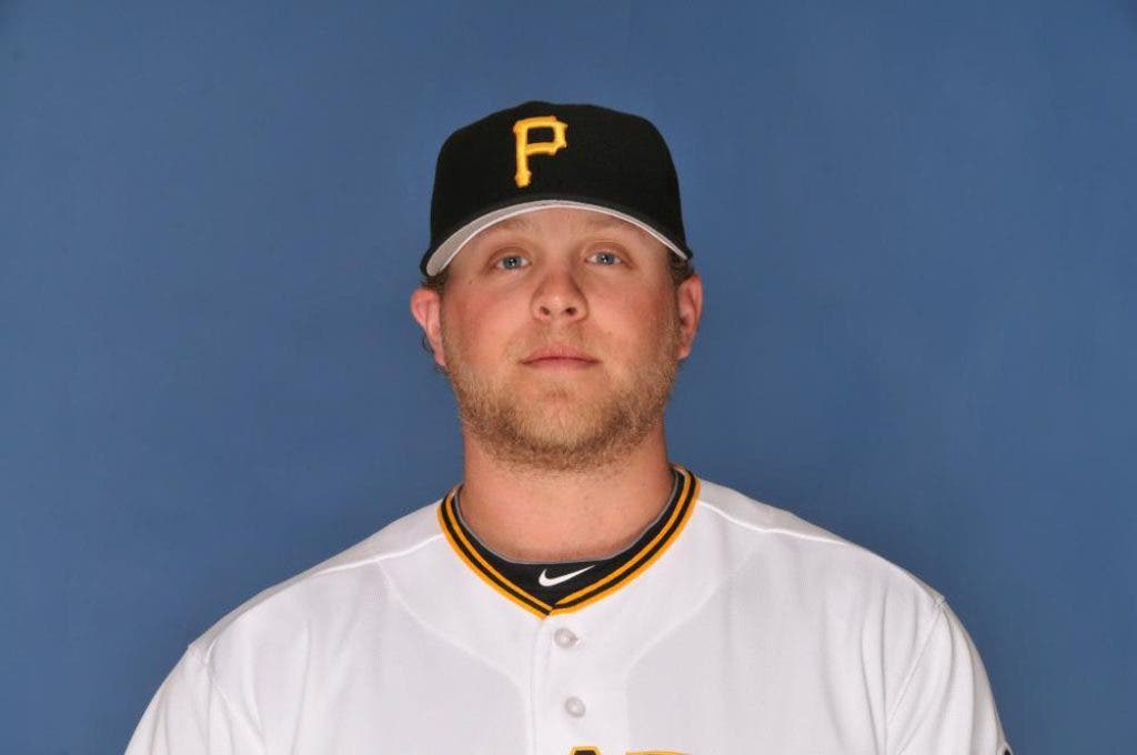Bellevue College Alumnus Evan Meek Bounces Back and Makes his Mark in ...