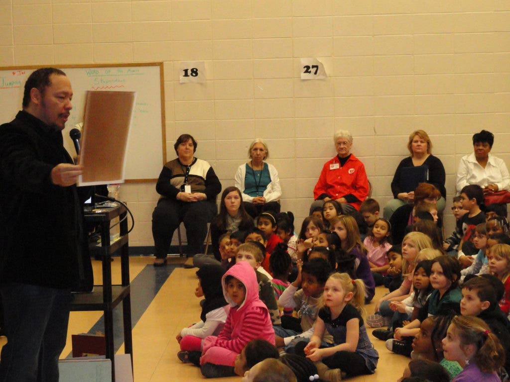 Illustrator Floyd Cooper Paints Positive Picture for Oak Park Students ...
