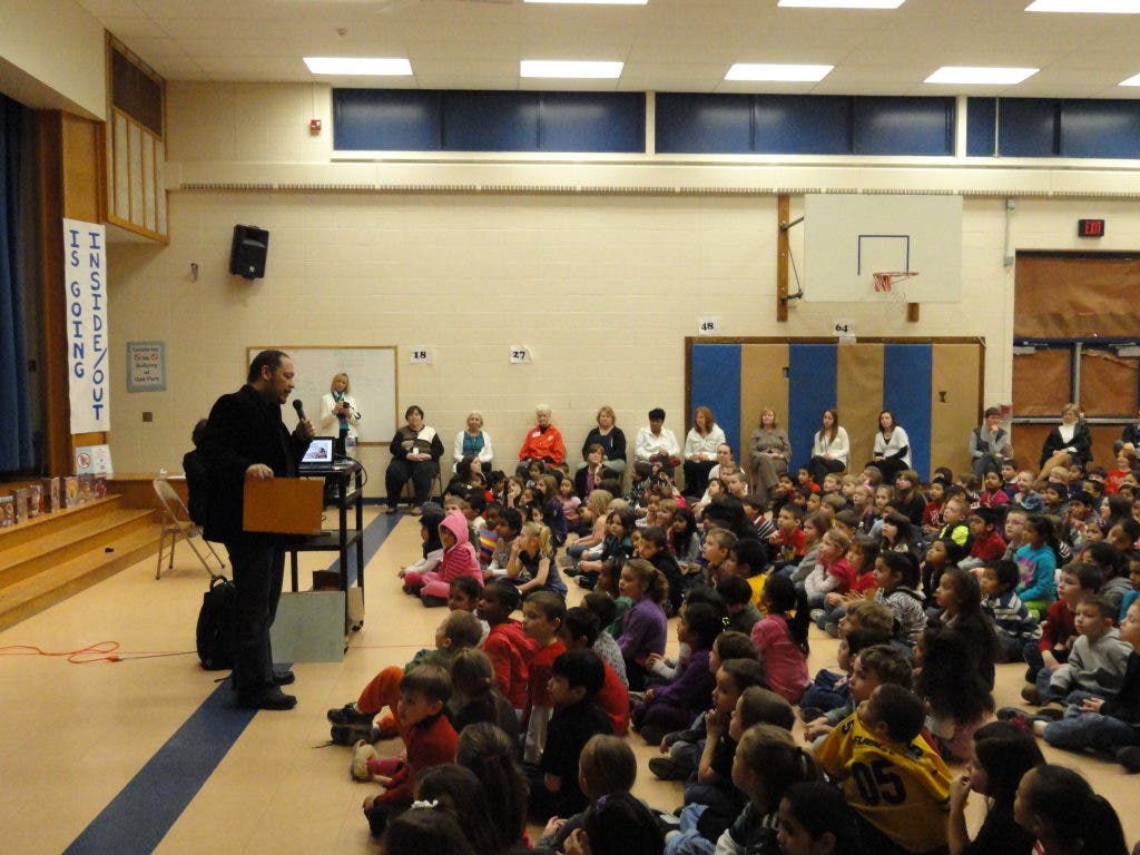 Illustrator Floyd Cooper Paints Positive Picture for Oak Park Students ...