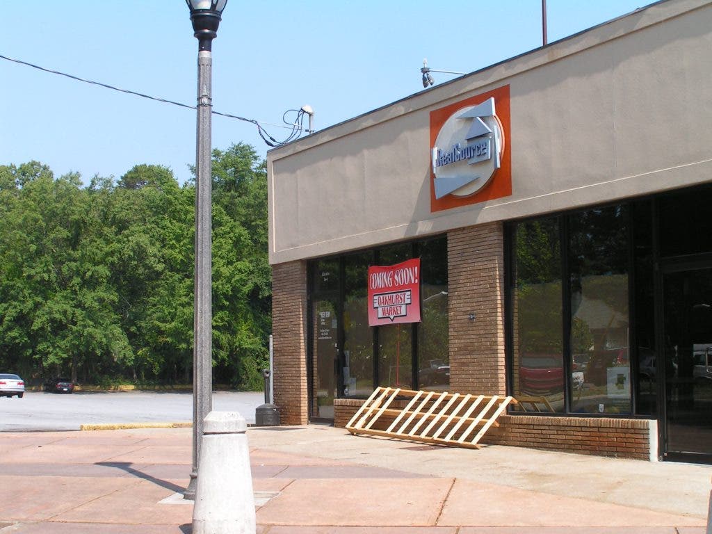 Oakhurst Market Gets Ready for Customers | Decatur, GA Patch