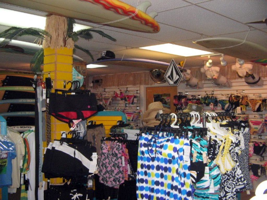 Island Shop: Larry Garrison Races Toward His Florida Dream | Largo, FL ...