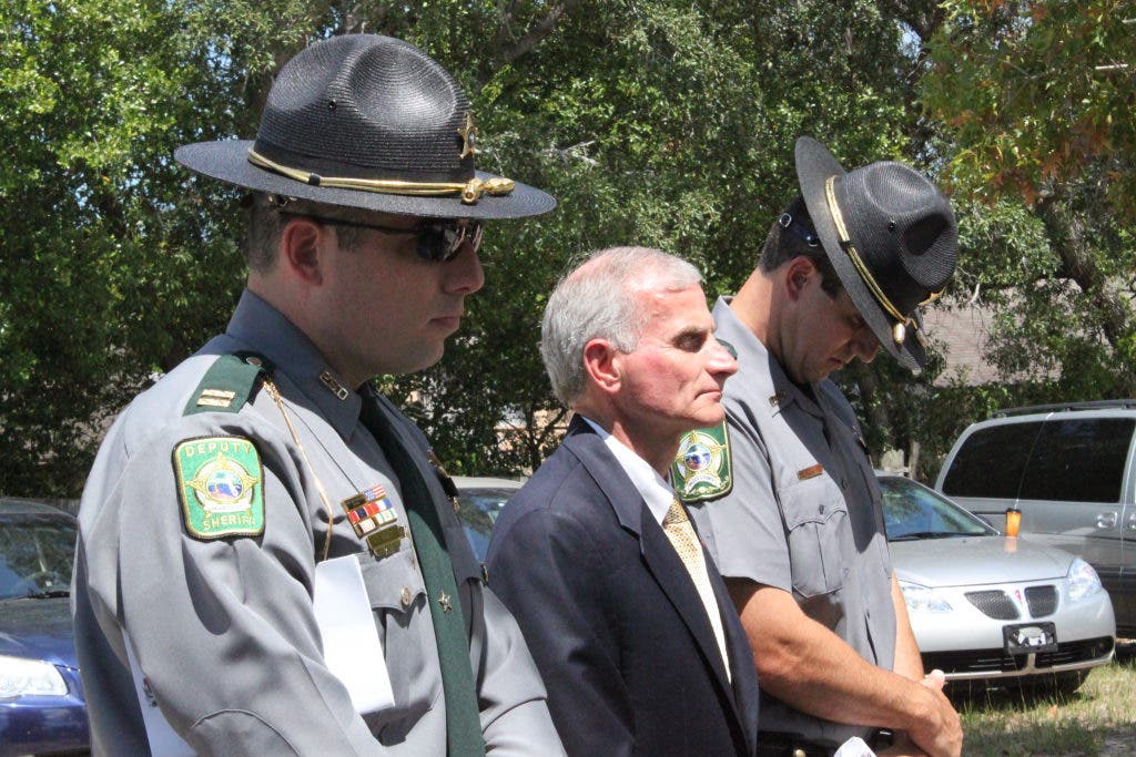 VIDEO: West Elfers Cemetery's Memorial Day Service Honors Local WWII ...