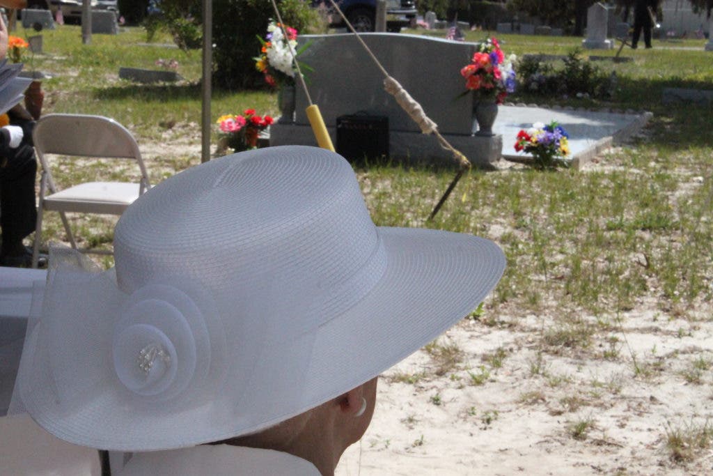 VIDEO: West Elfers Cemetery's Memorial Day Service Honors Local WWII ...