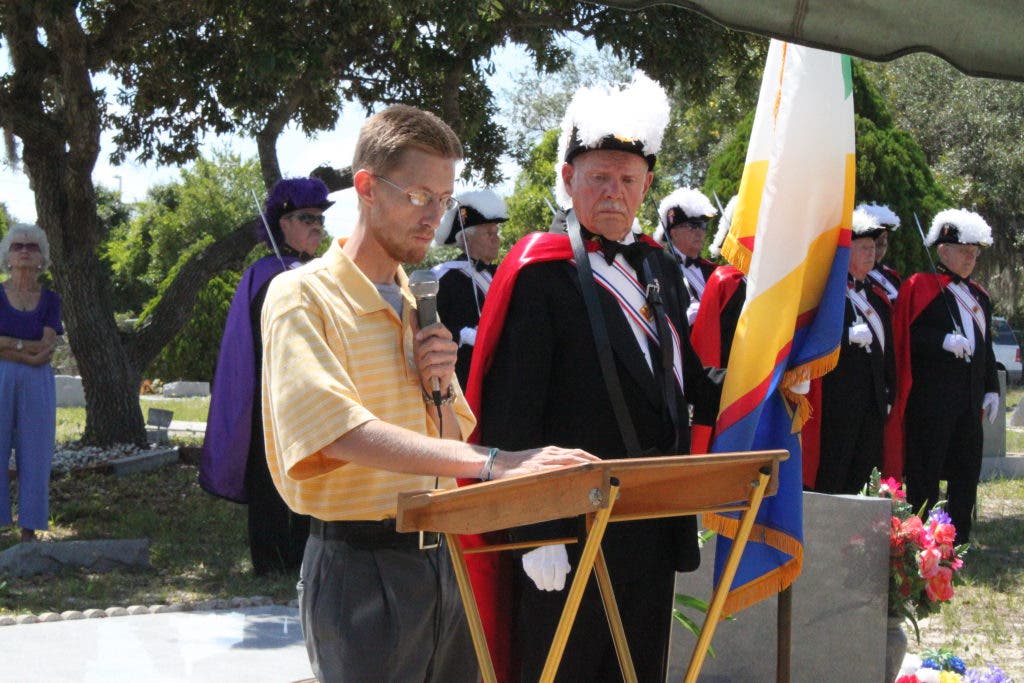 VIDEO: West Elfers Cemetery's Memorial Day Service Honors Local WWII ...