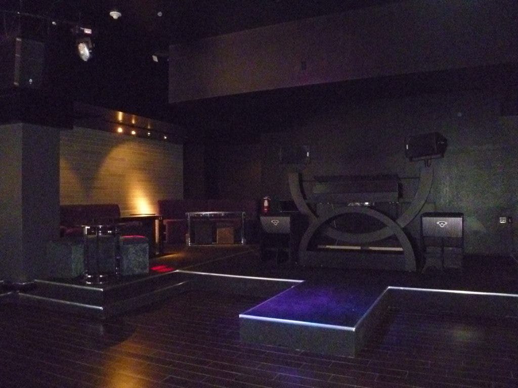 Upscale Nightclub and High-Tech Stage Aim to Reinvigorate Universal ...