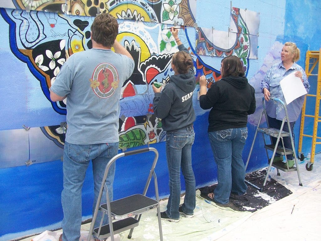 Edmonds Artist Finishes First Mural of 2011 Ahead of Schedule | Edmonds ...