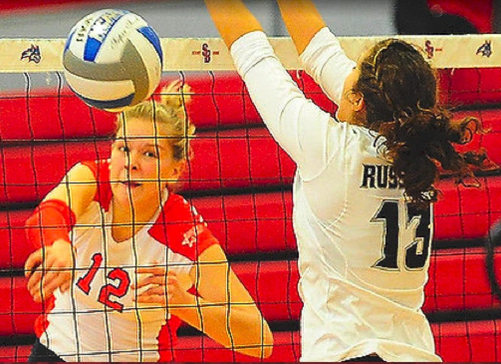 Former Eastview Volleyball Player Passes 1,000 Kills in College Career ...