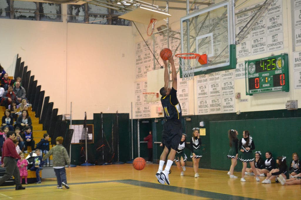 Harlem MagicMasters Face the Farmingdale Faculty for a Cause ...