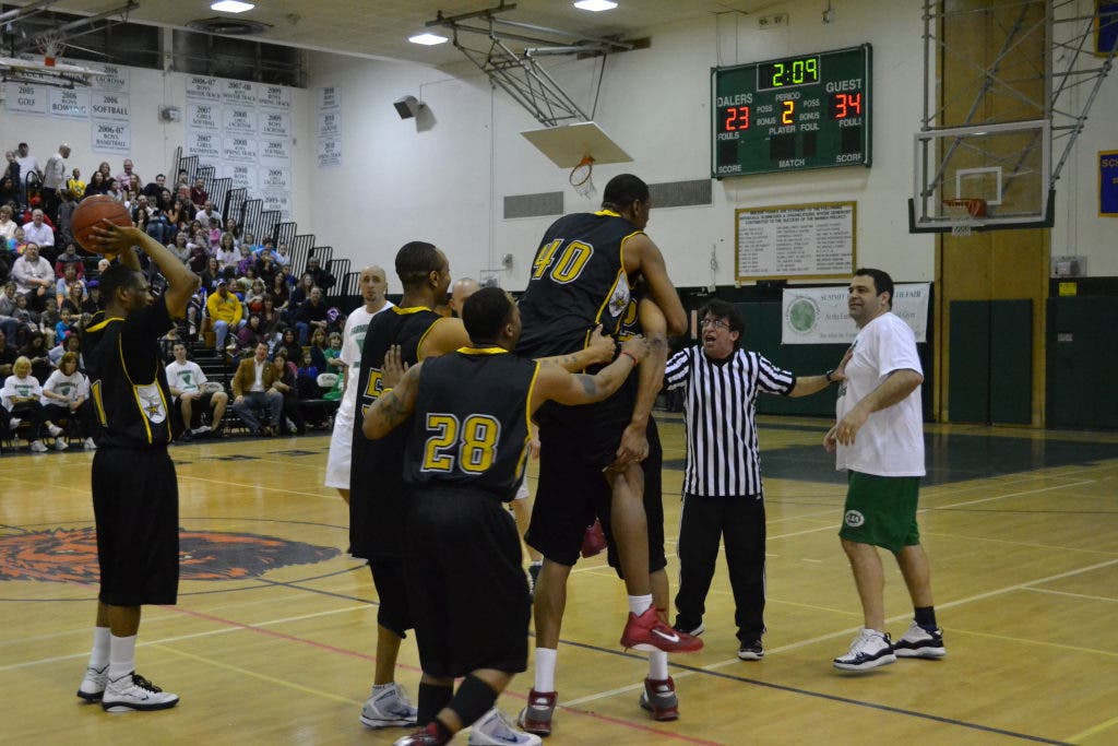 Harlem MagicMasters Face the Farmingdale Faculty for a Cause ...