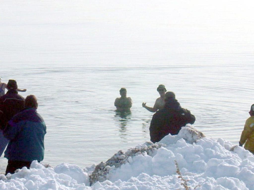 Anthony Cordone Plunges in Icy Water for the 10th Year in West Haven ...