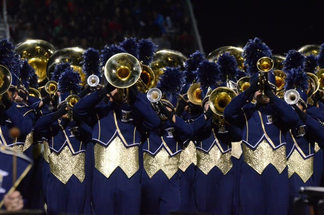 Thousands of Spectators Enjoy Marching Band Competition | Murrieta, CA ...