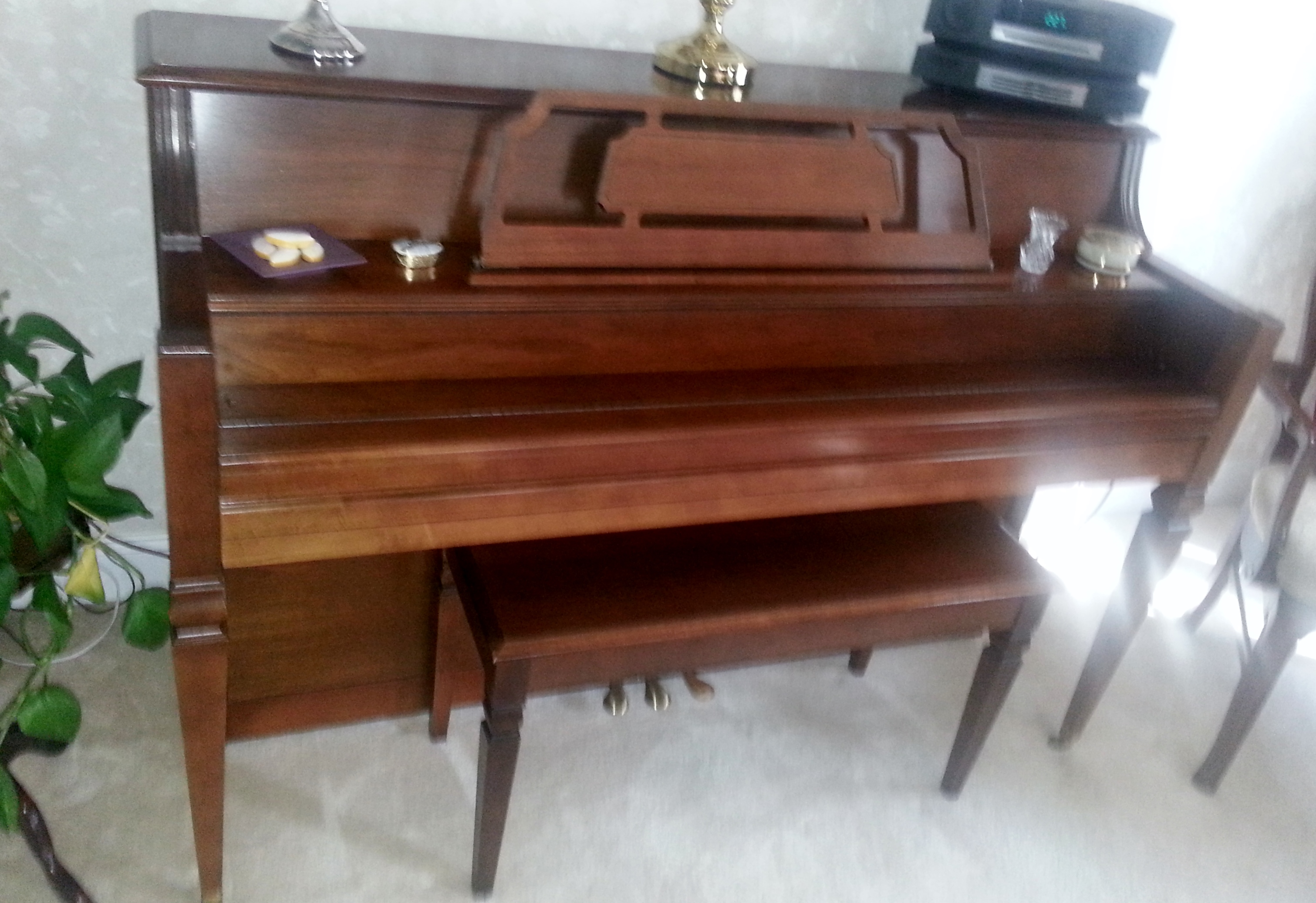 EVERETT CONSOLE PIANO USED | East Greenwich, RI Patch