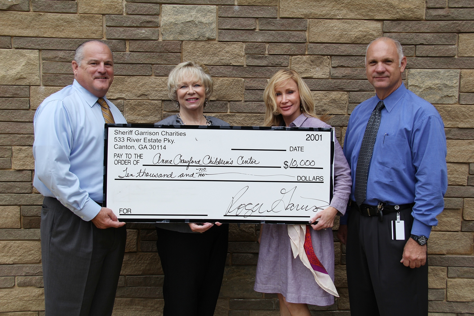 Sheriff Roger Garrison Gives Back to Needy Children | Woodstock, GA Patch