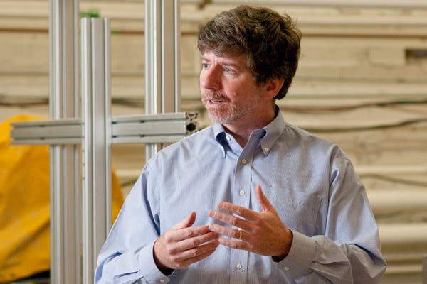 An Earthquake-Resistant House? Stanford Engineers Test, Build One | Los ...