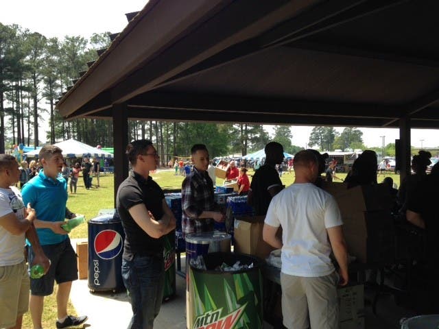 Kangaroo Express Honors Fort Bragg Military Families with ROO Cups ...