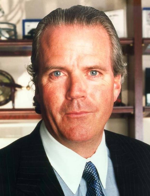 JPMorgan Chase Vice Chairman Dies After Treadmill Run at Home | Darien ...